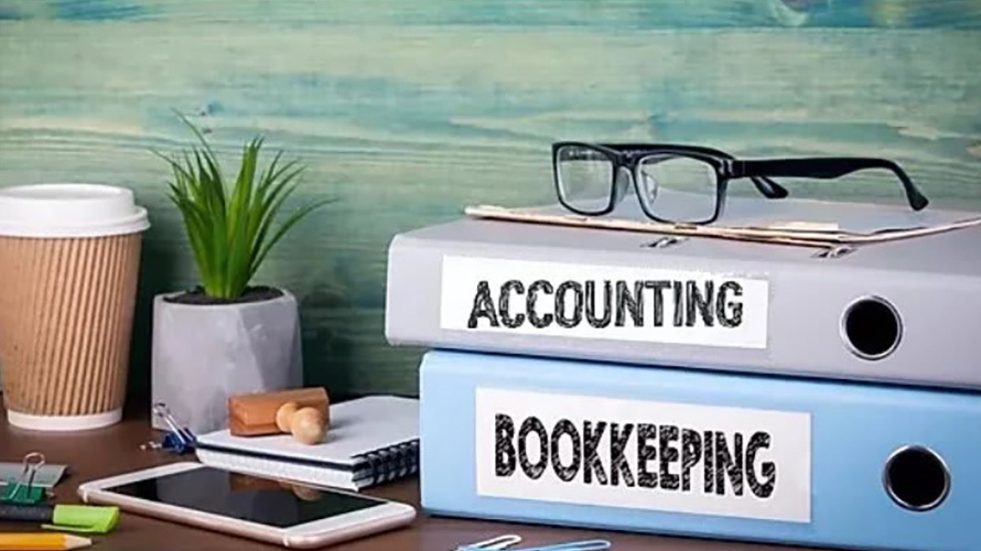 Bookkeeper vs. accountant: Your complete guide to finance pros | Rightworks